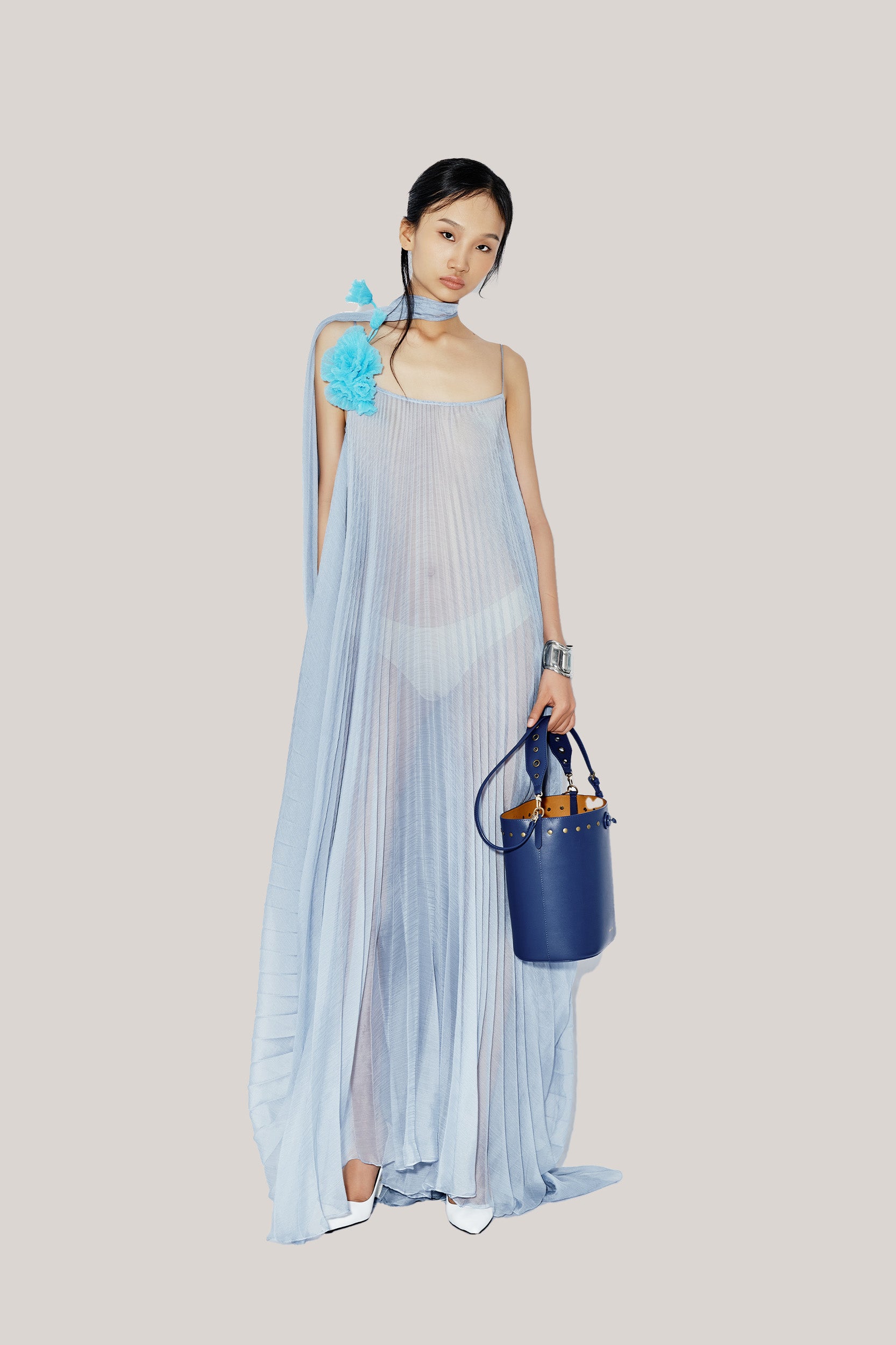 DAS LA VIE • Pine Asymmetric Pleated Chiffon Extra Long Length Cape