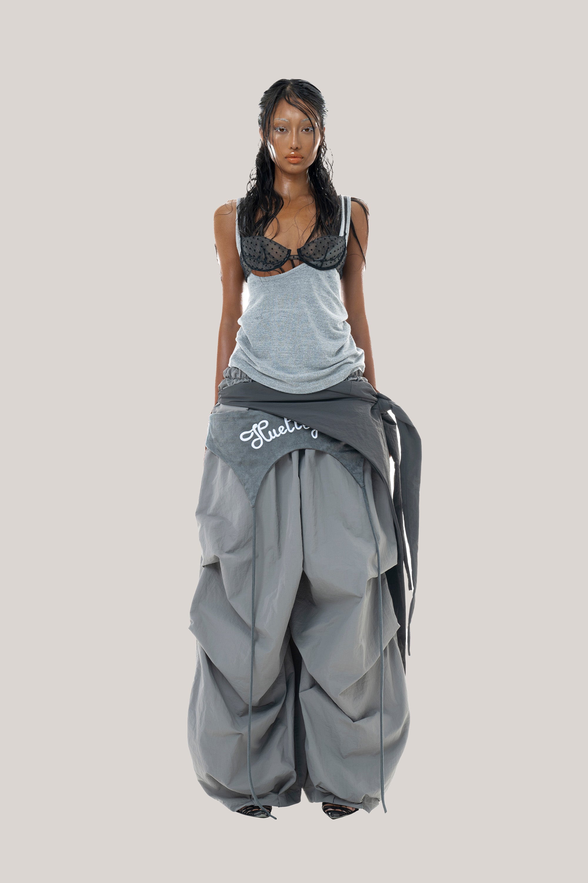 HUELLEY ROSE • Grey Kalista Pants